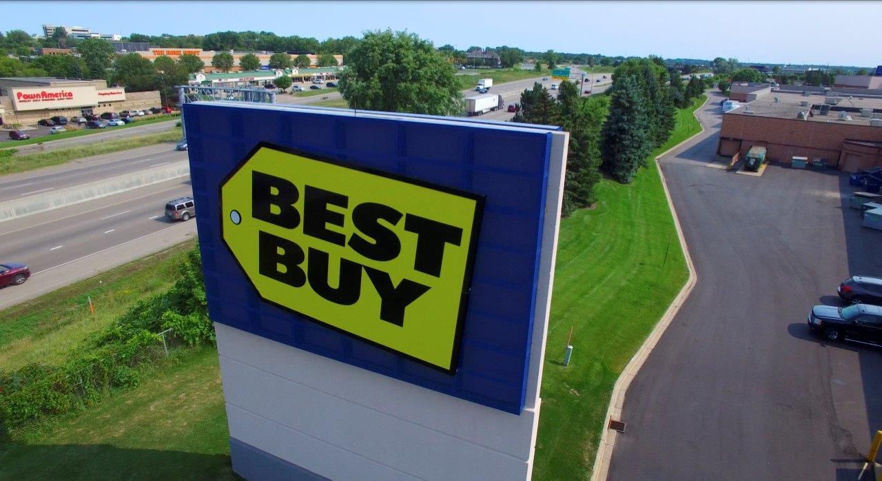 Perforated Metal Façade & Sign at Best Buy | Hendrick Mfg.